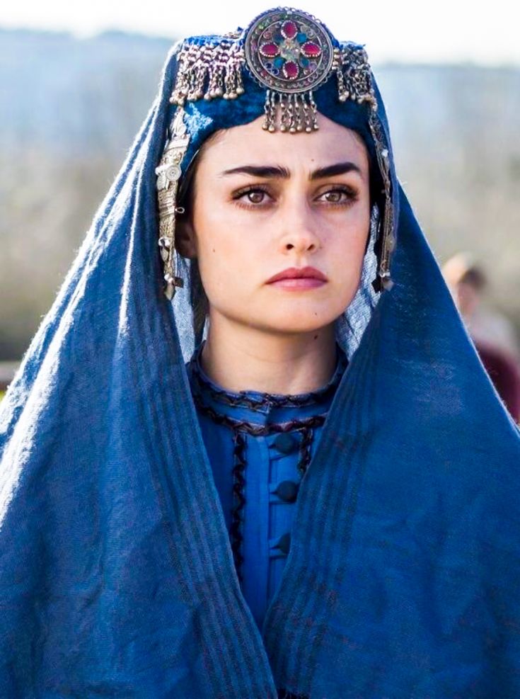 Esra Bilgiç Kimdir? Esra Bilgiç Boyu Kaç, Kilosu Kaç, Aslen Nereli ... Esra Bilgiç Kimdir? Esra Bilgiç Boyu Kaç, Kilosu Kaç, Aslen Nereli ...