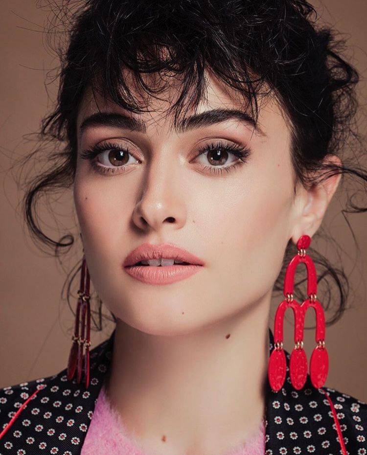 Esra Bilgiç Kimdir? Esra Bilgiç Boyu Kaç, Kilosu Kaç, Aslen Nereli ... Esra Bilgiç Kimdir? Esra Bilgiç Boyu Kaç, Kilosu Kaç, Aslen Nereli ...