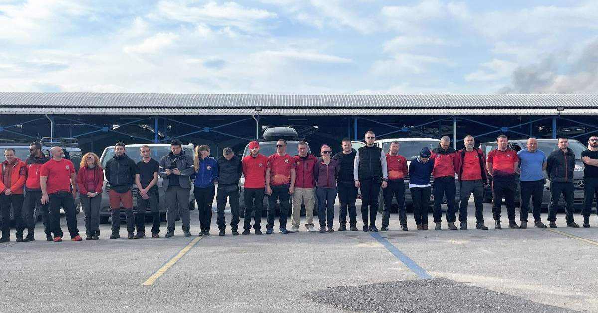Bosna Hersek ekibi ülkelerine döndü: Ailemizden birini kurtarmış gibi ... Bosna Hersek ekibi ülkelerine döndü: Ailemizden birini kurtarmış gibi ...